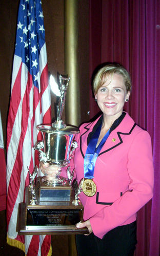 Minnesota Woman Wins Title of Top Female Auctioneer in the Nation